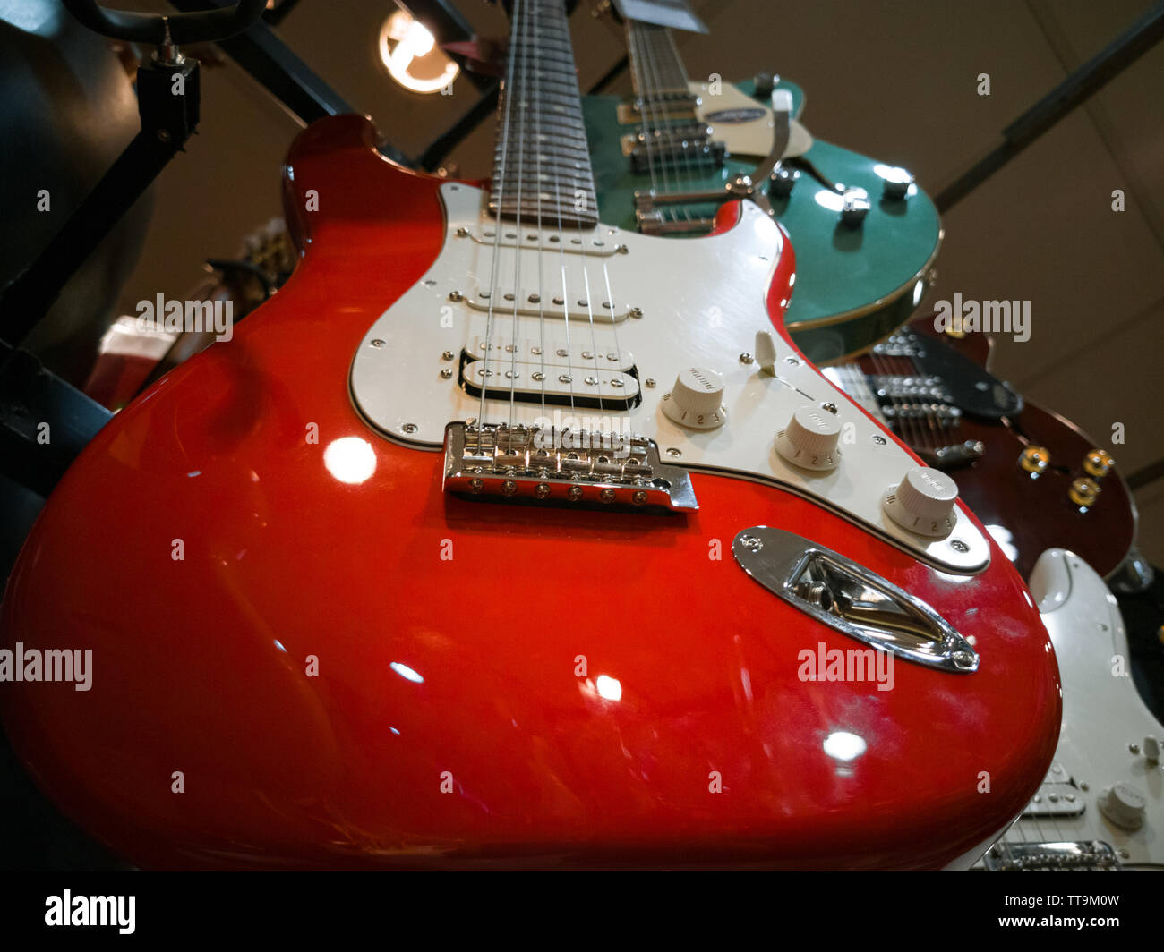 red strat at the music store Stock Photo - Alamy