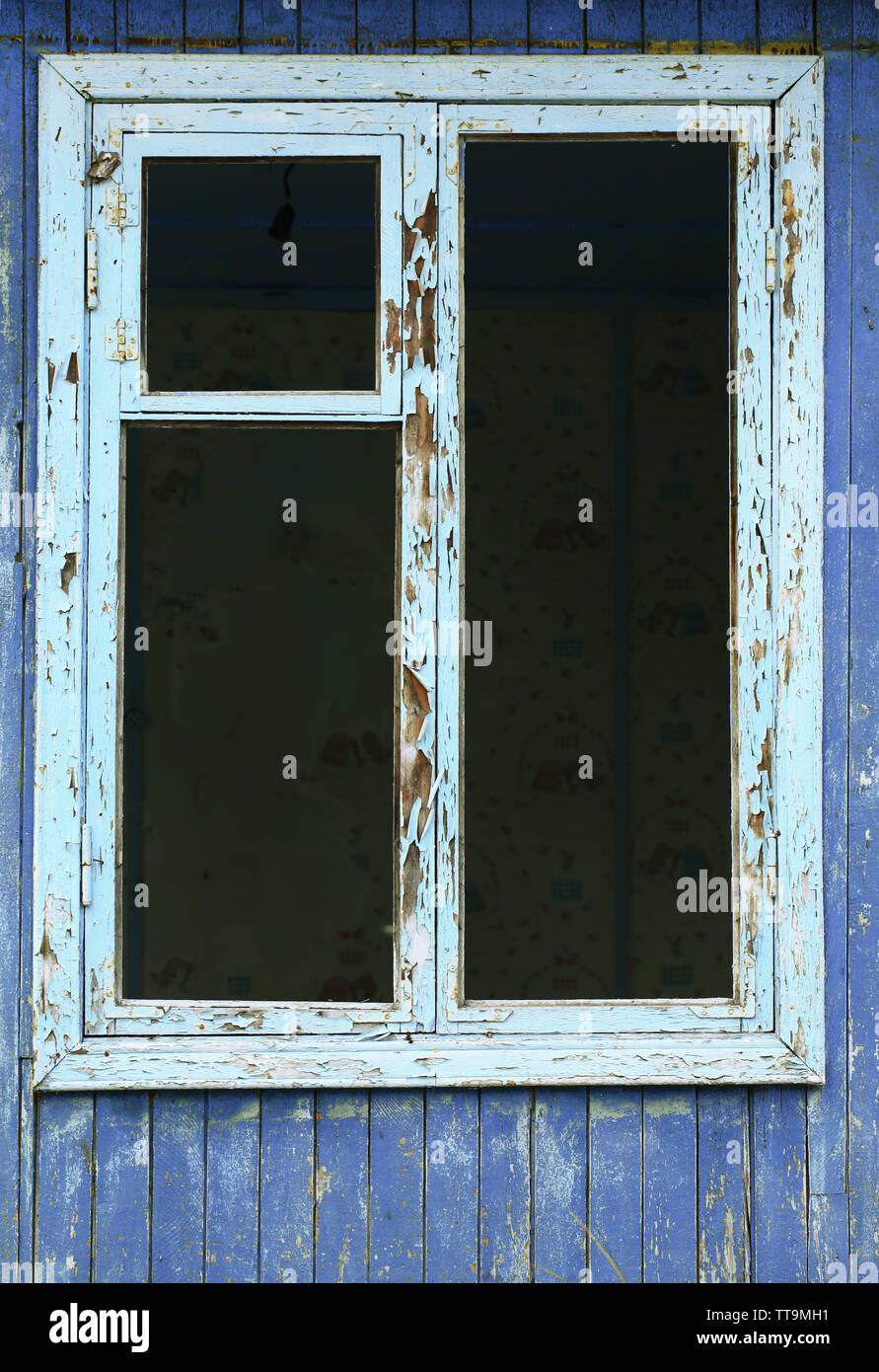 Window in old abandoned house Stock Photo - Alamy