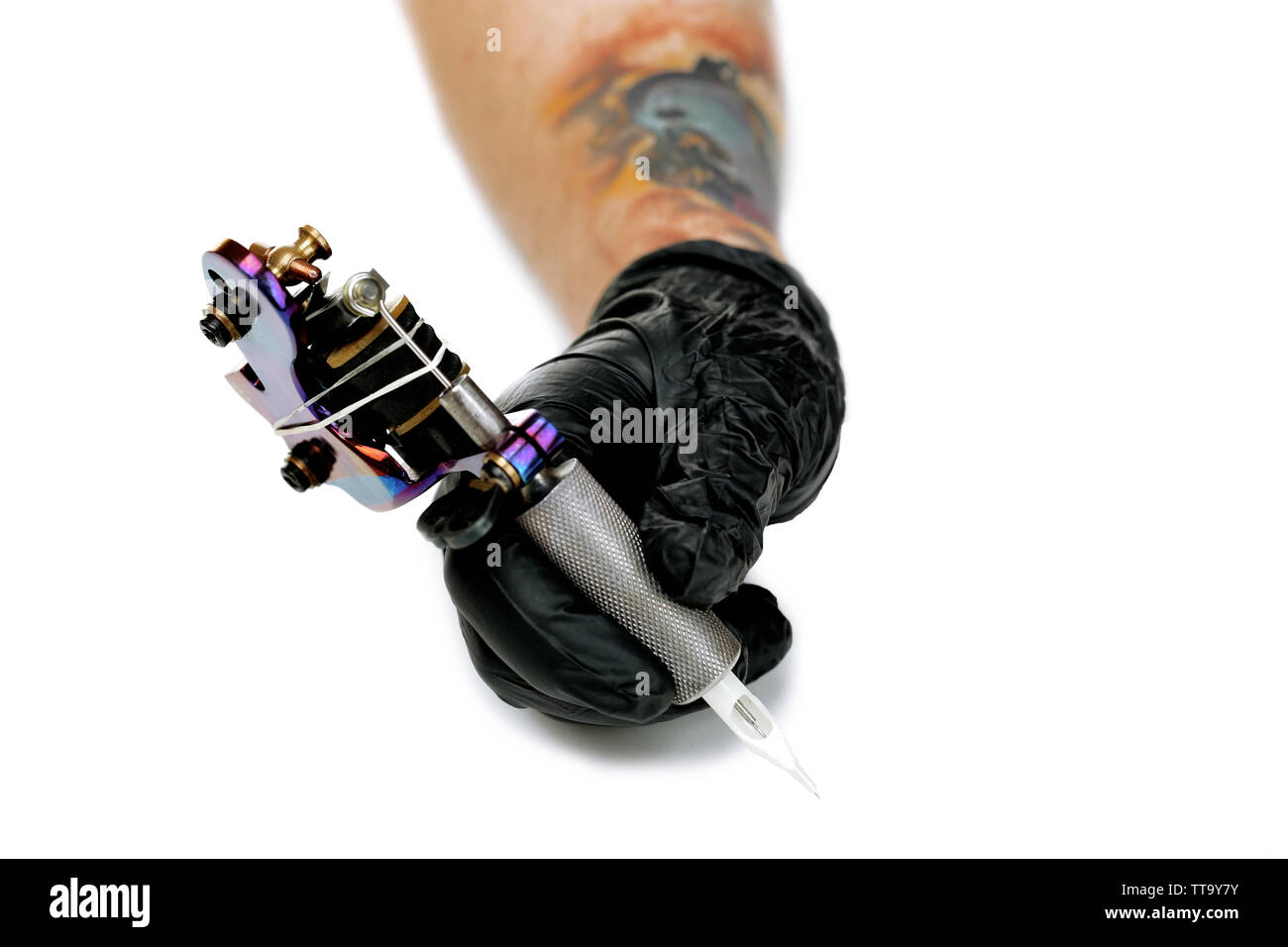 Hand of tattoo artist with tattoo machine isolated on white Stock Photo ...