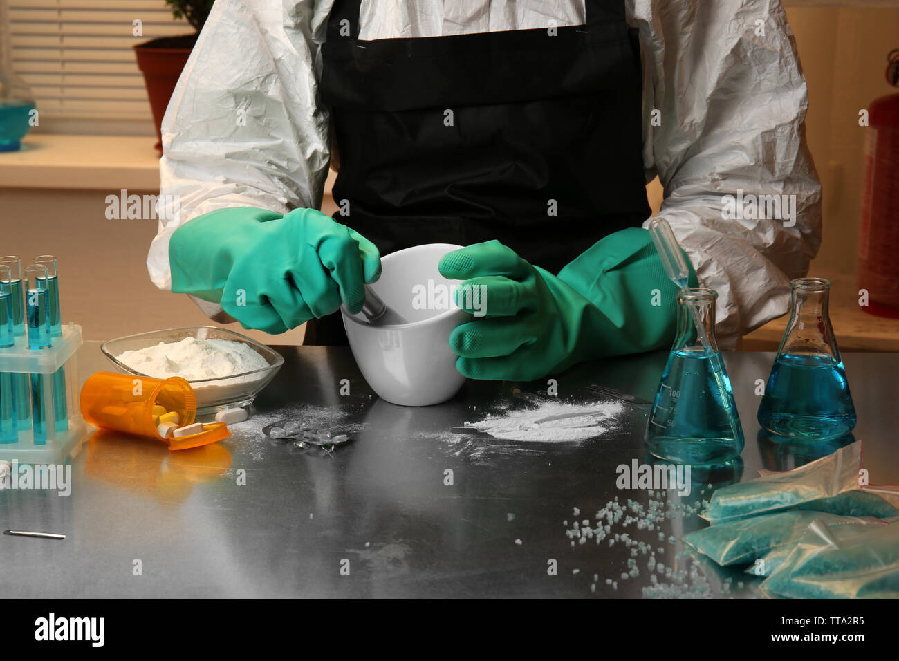 Chemist working in drug laboratory Stock Photo - Alamy