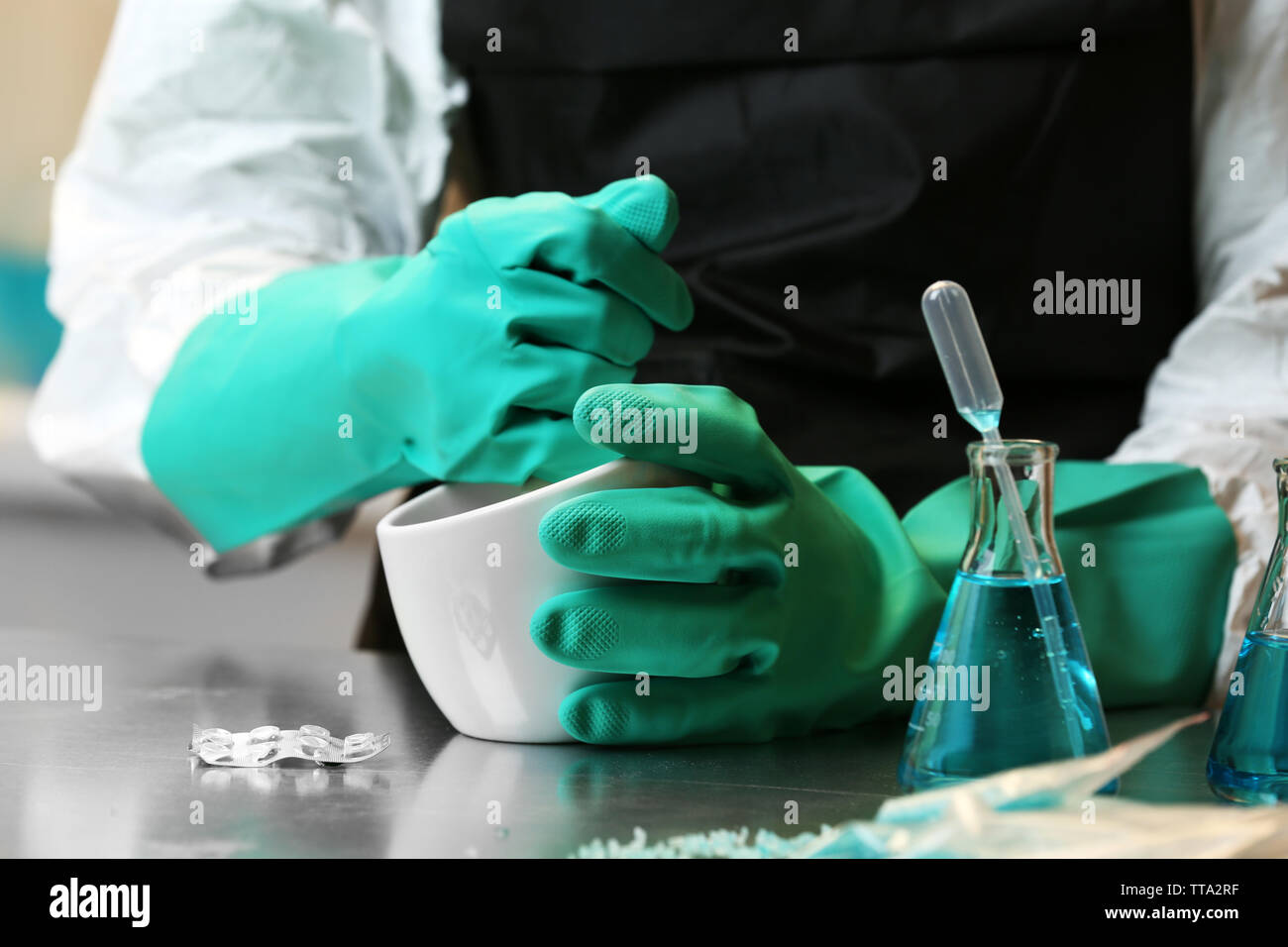 Chemist working in drug laboratory Stock Photo - Alamy