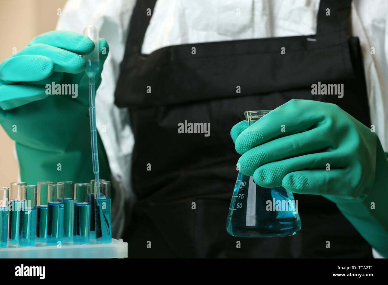 Chemist working in drug laboratory Stock Photo - Alamy