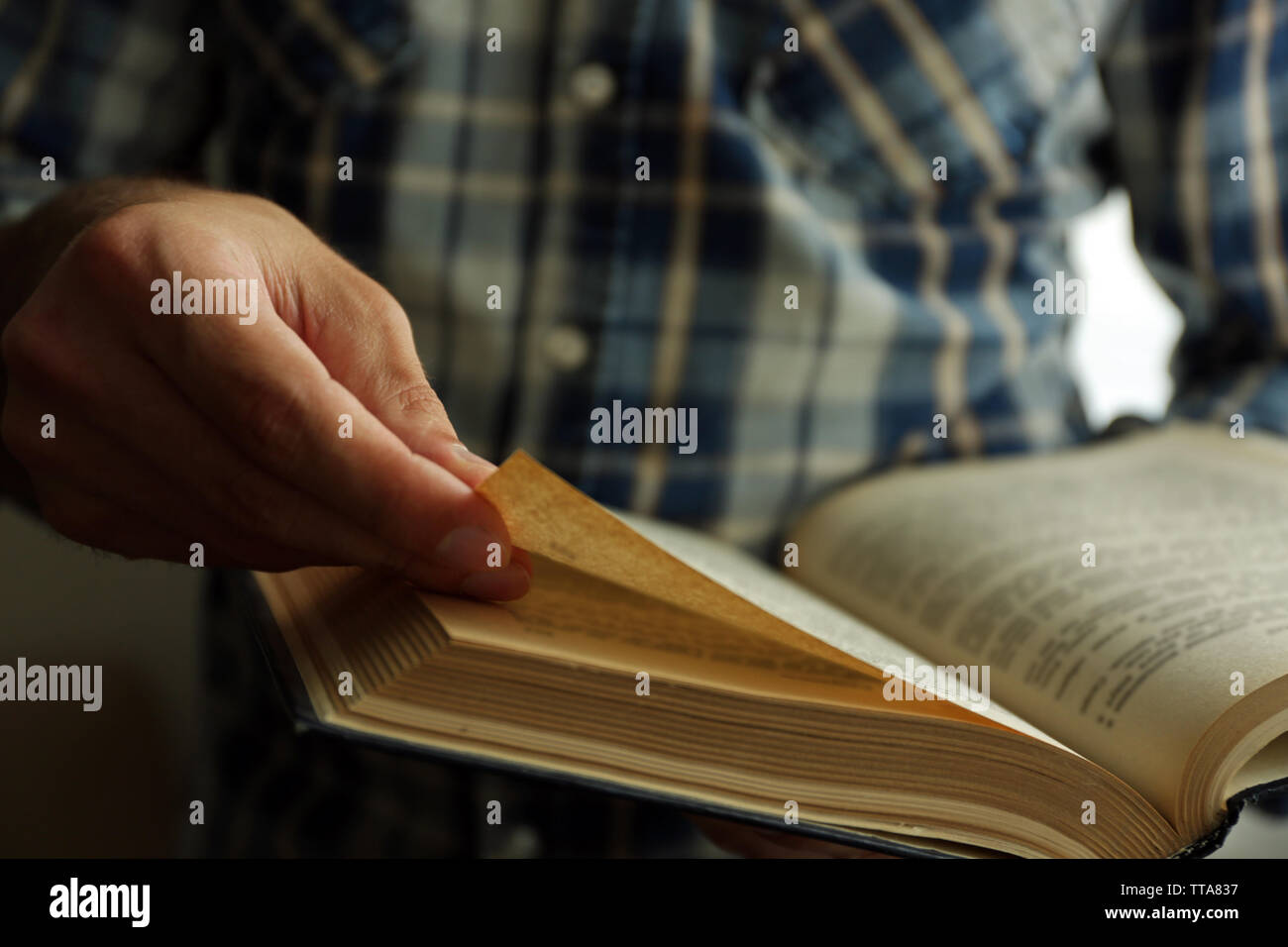 Cramming book hi-res stock photography and images - Alamy