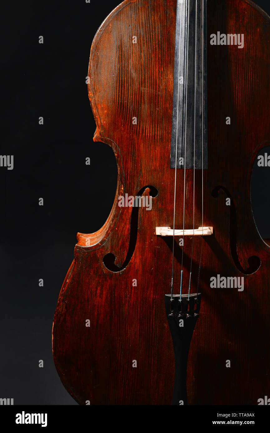 Cello hi-res stock photography and images - Alamy