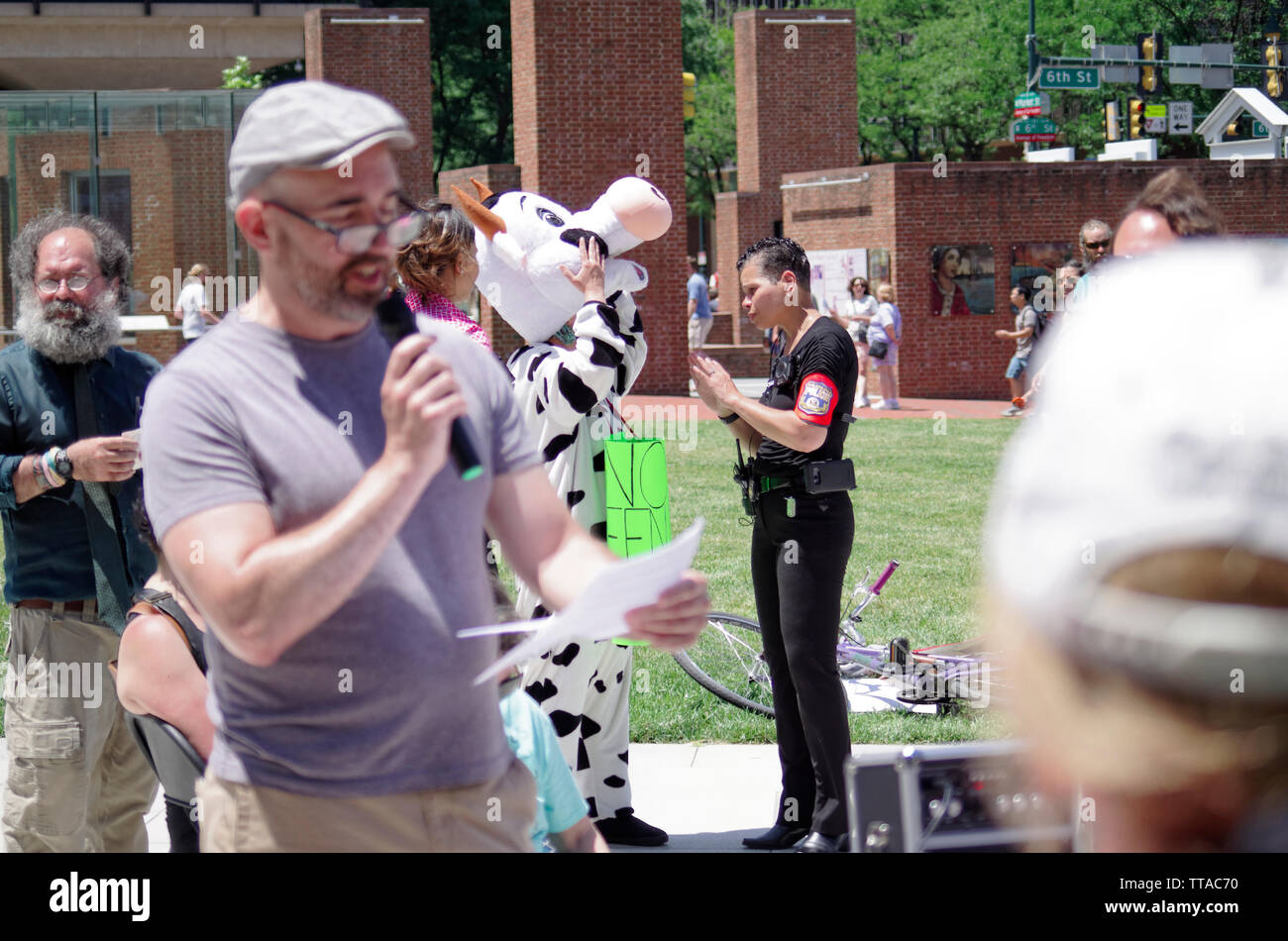 Plain clothes hi-res stock photography and images - Alamy