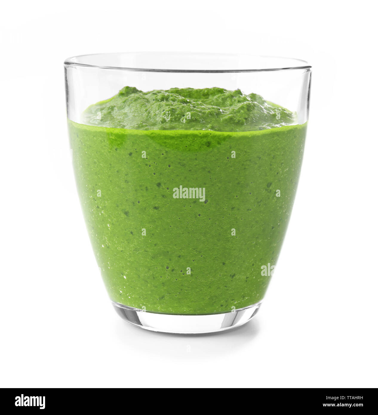 Glass of spinach juice isolated on white Stock Photo - Alamy