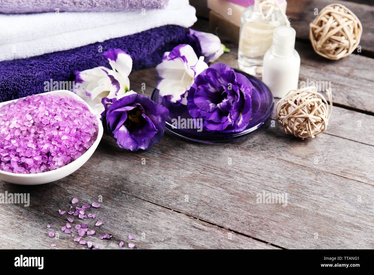 Spa still life with purple flowers Stock Photo - Alamy