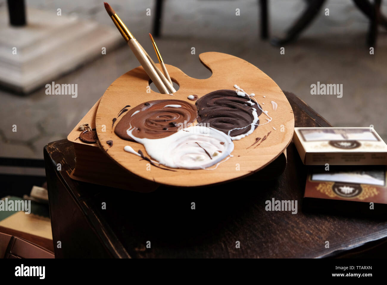 Palette of chocolate colors close up Stock Photo - Alamy