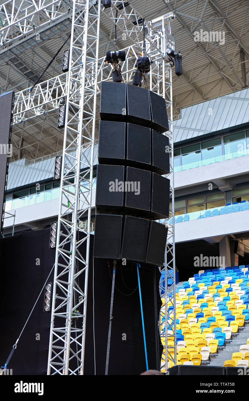 Sound system test hi-res stock photography and images - Alamy