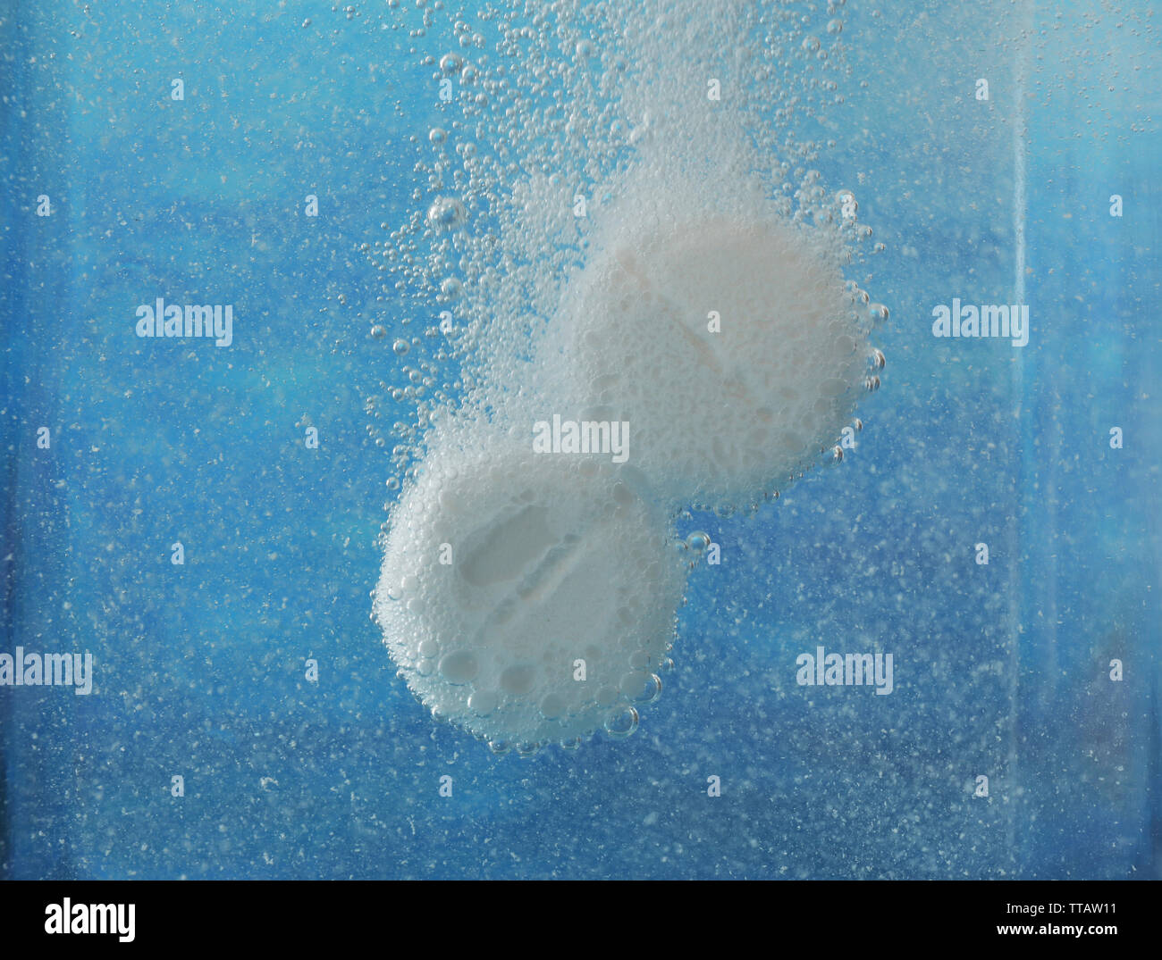 Round effervescent tablets hi-res stock photography and images - Alamy