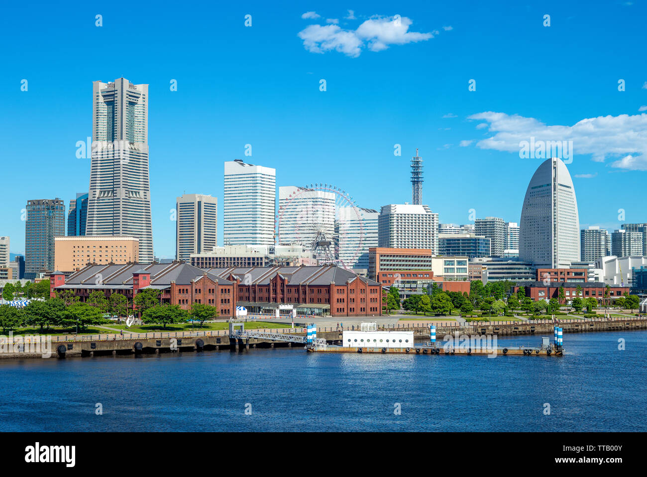 Yokohama port hi-res stock photography and images - Alamy