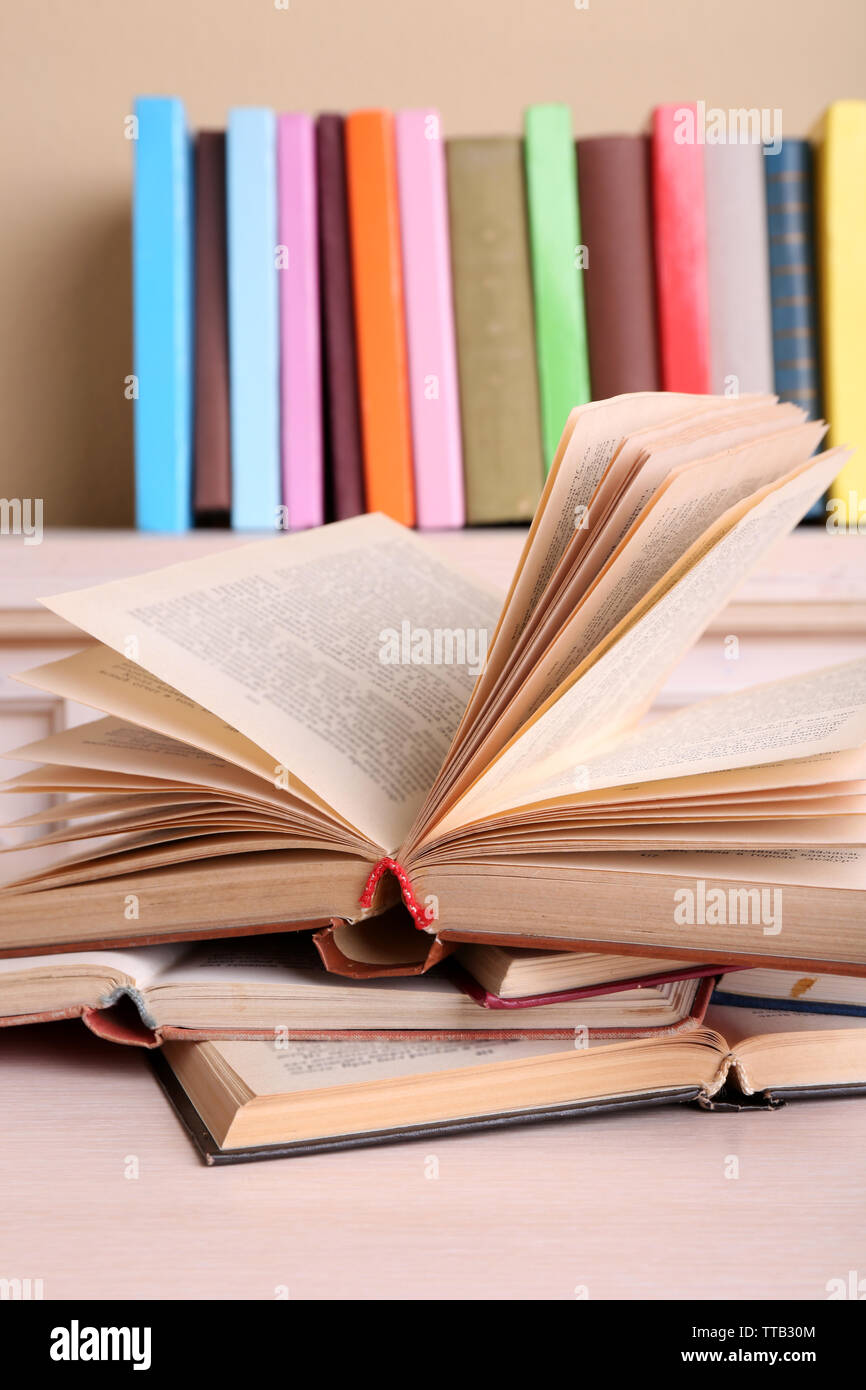 Bookshelf tower hi-res stock photography and images - Alamy