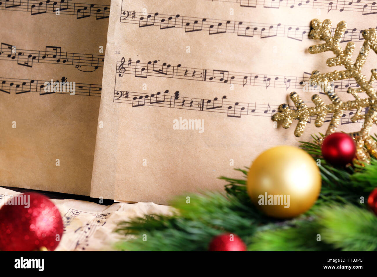 Music notes with Christmas decoration close up Stock Photo - Alamy