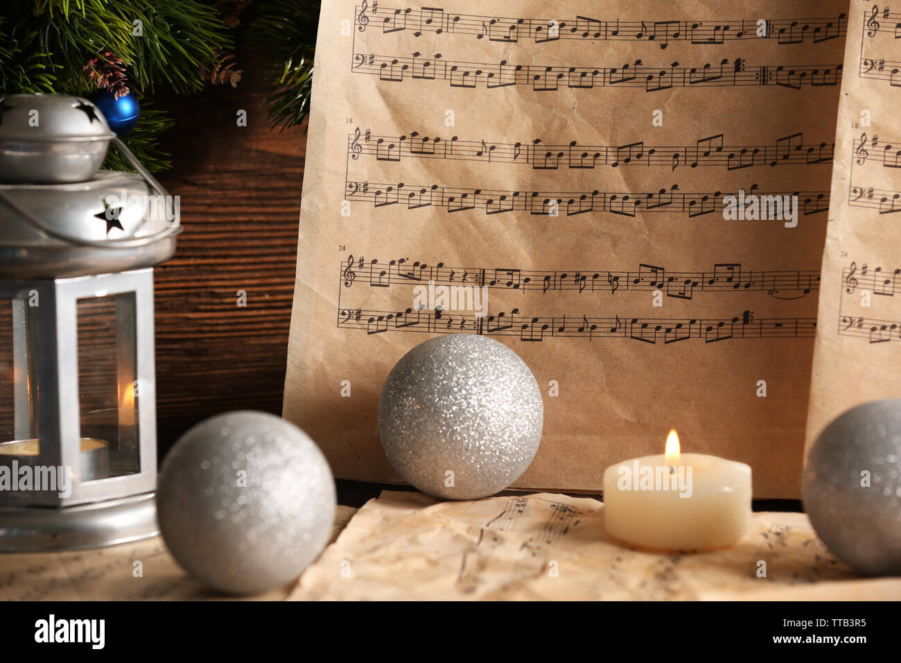 Music notes with Christmas decoration close up Stock Photo - Alamy