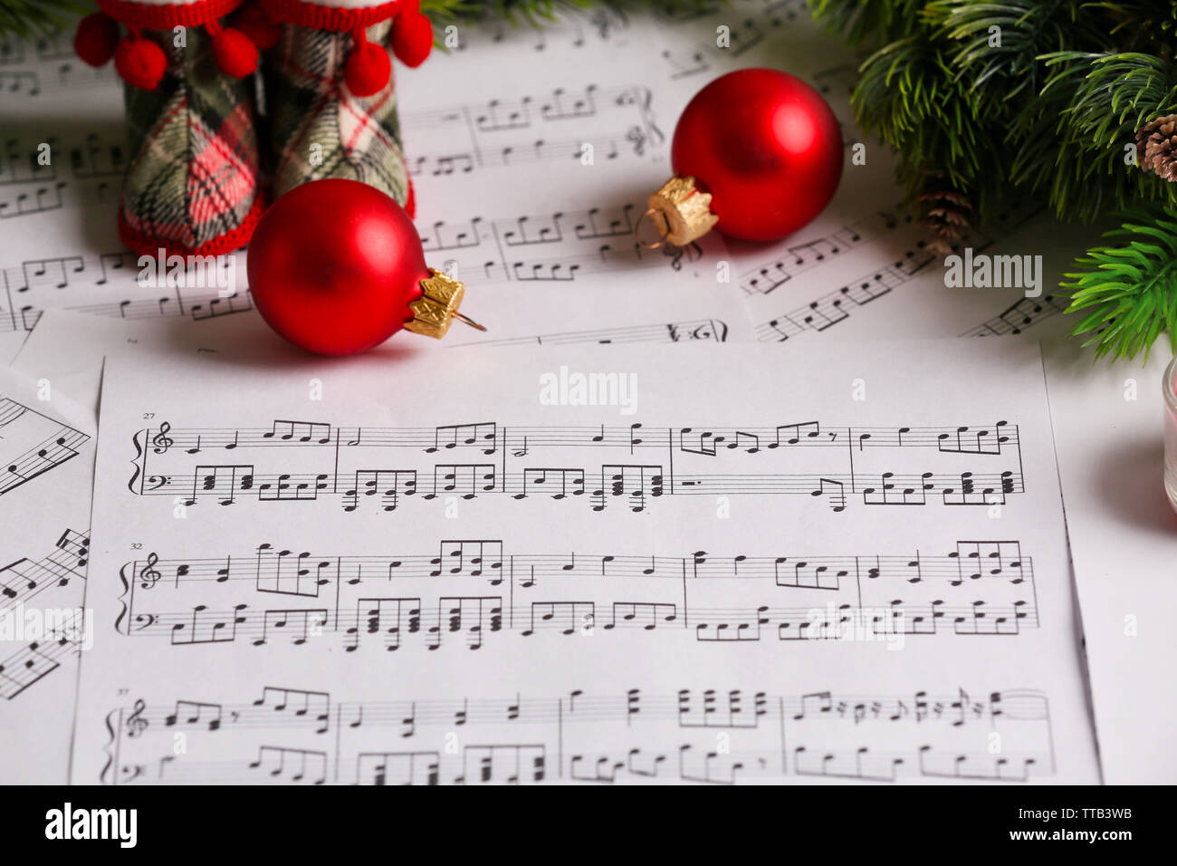 Music notes with Christmas decoration close up Stock Photo - Alamy