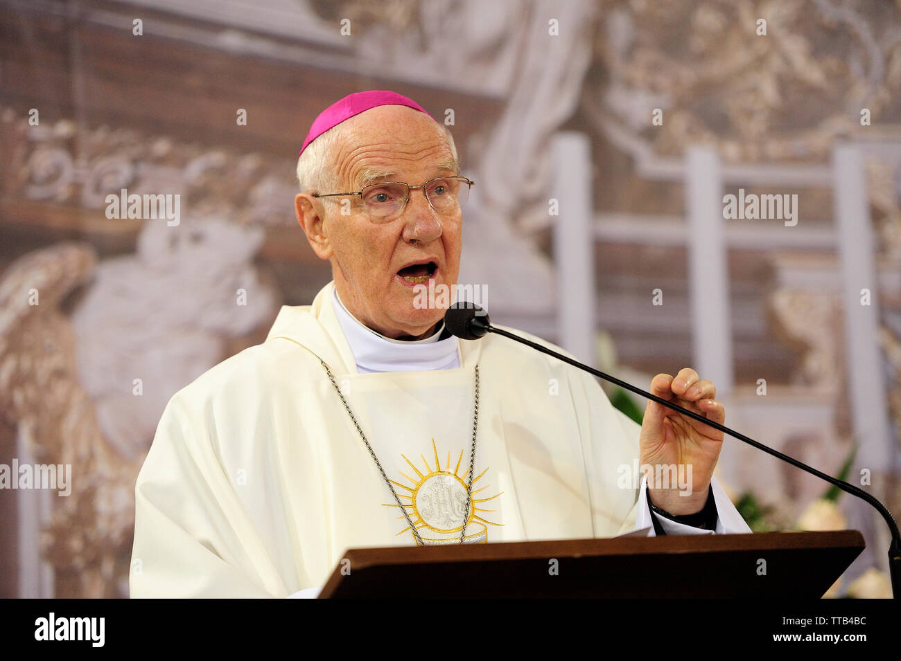 June 13 1944 hi-res stock photography and images - Alamy