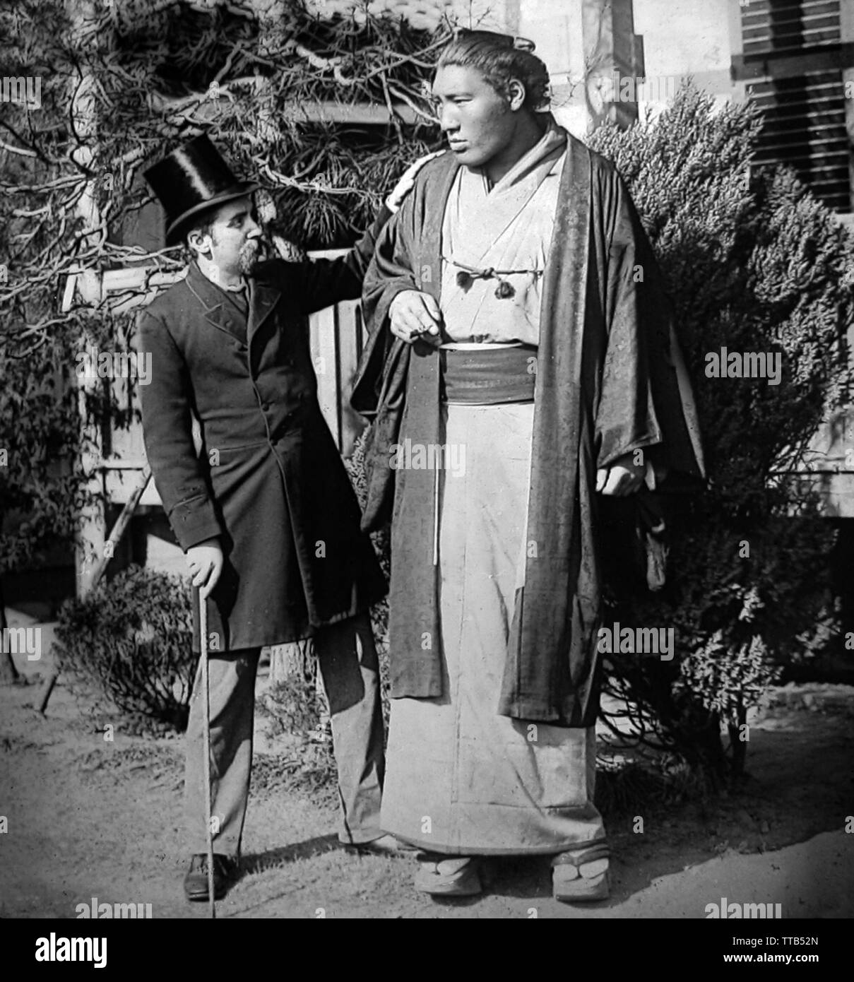 Ozutsu Manemon, Sumo Wrestler in 1895 Stock Photo - Alamy