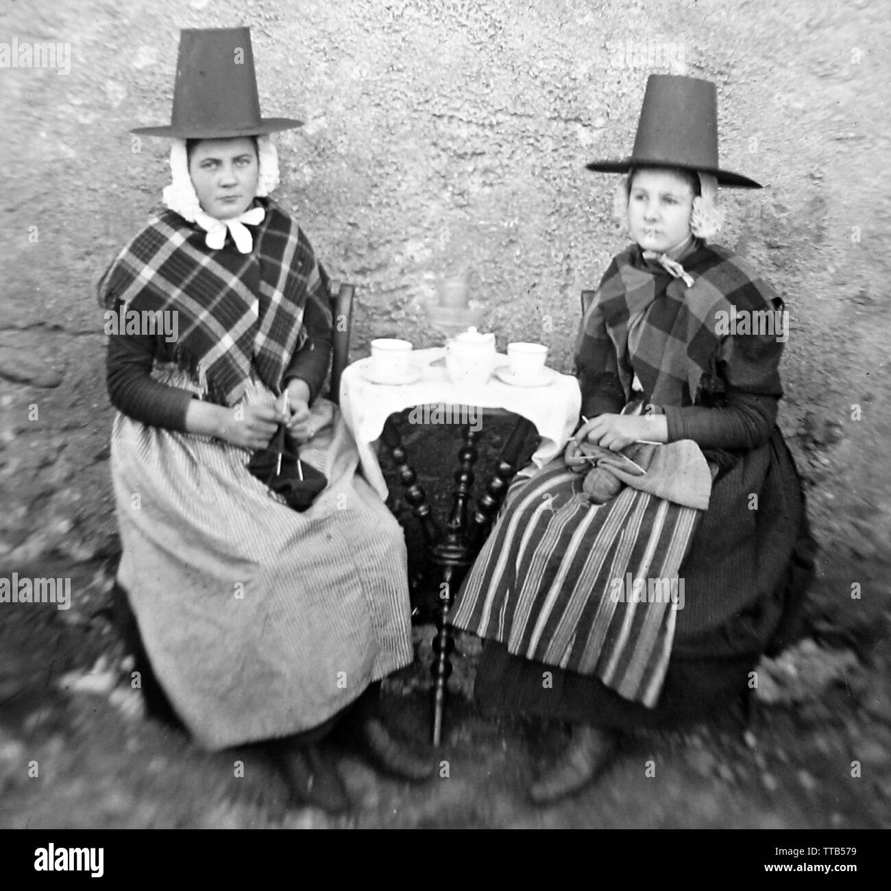 Costume of wales Black and White Stock Photos & Images - Alamy