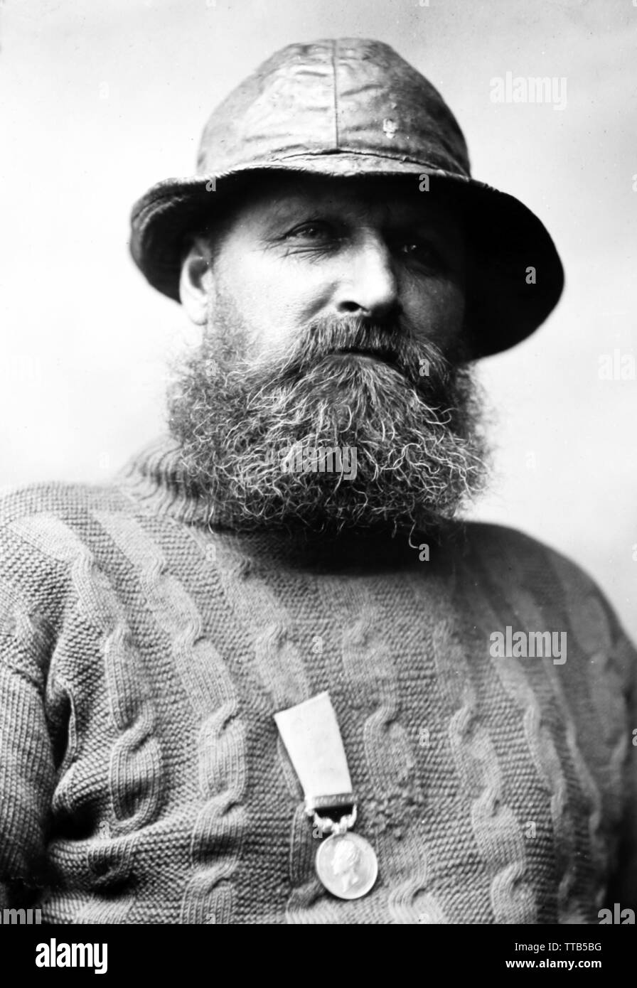 Early edwardian lifeboat hi-res stock photography and images - Alamy