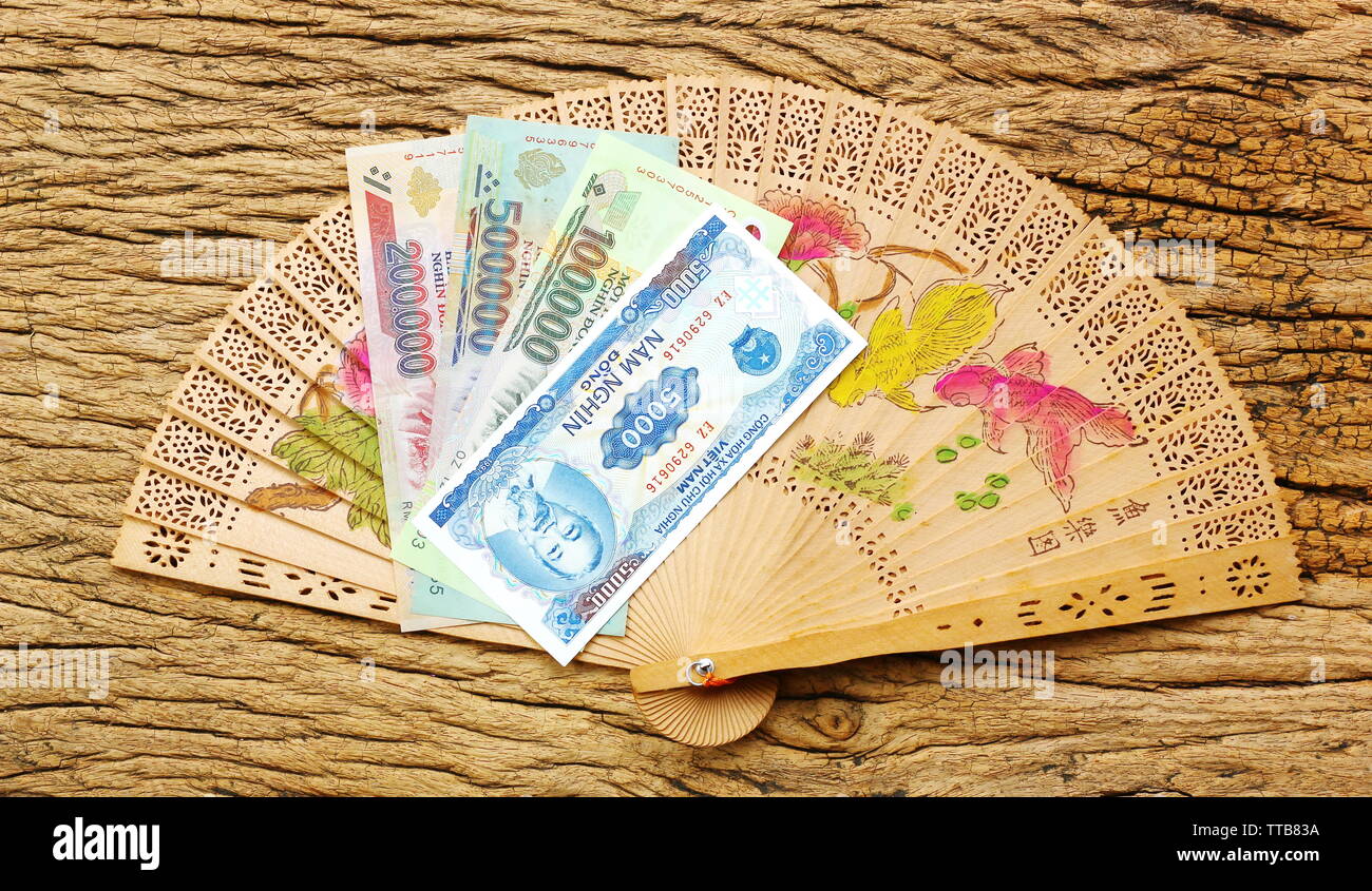 Vietnamese dong note hi-res stock photography and images - Alamy