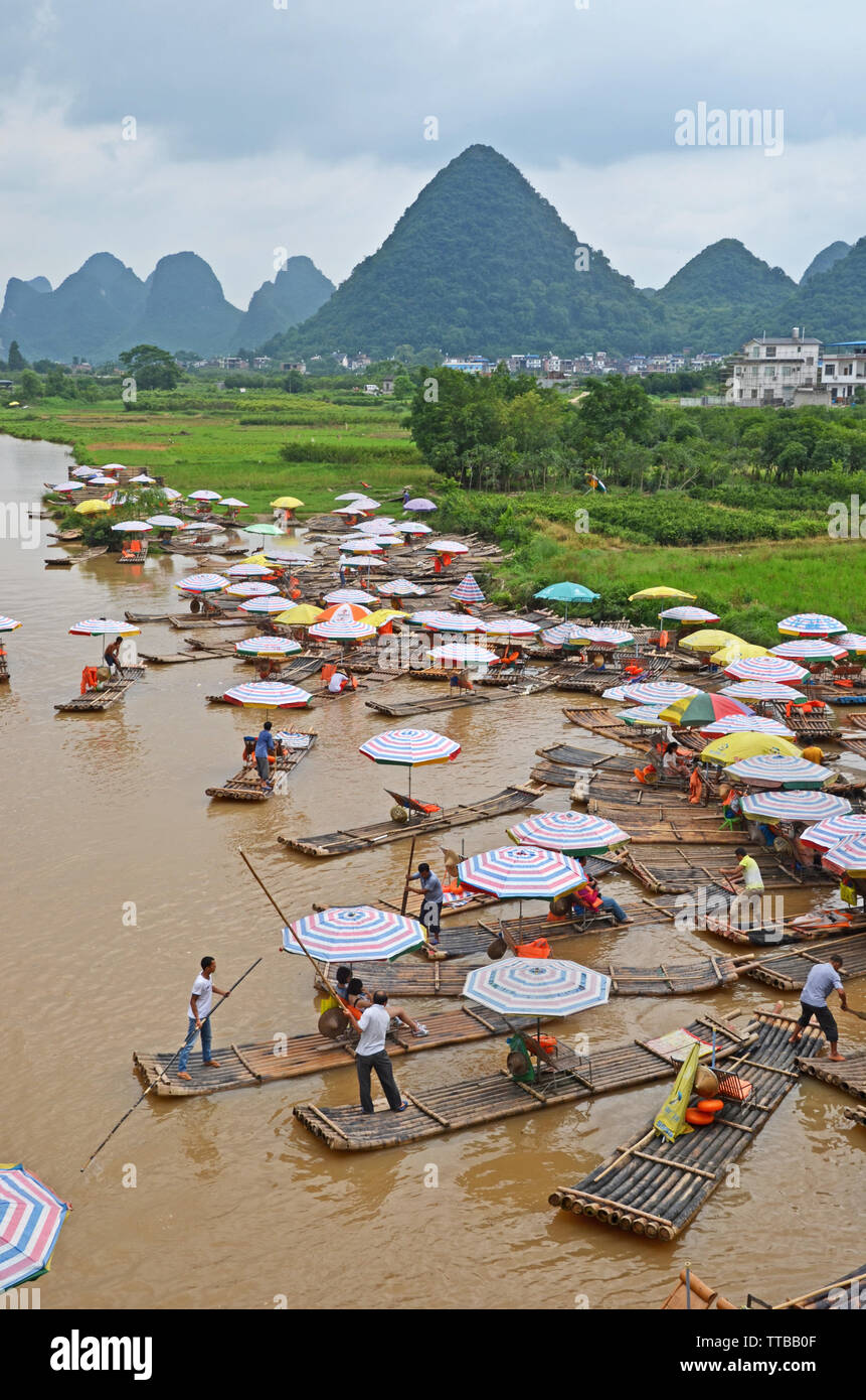 Bamboo boats hi-res stock photography and images - Alamy