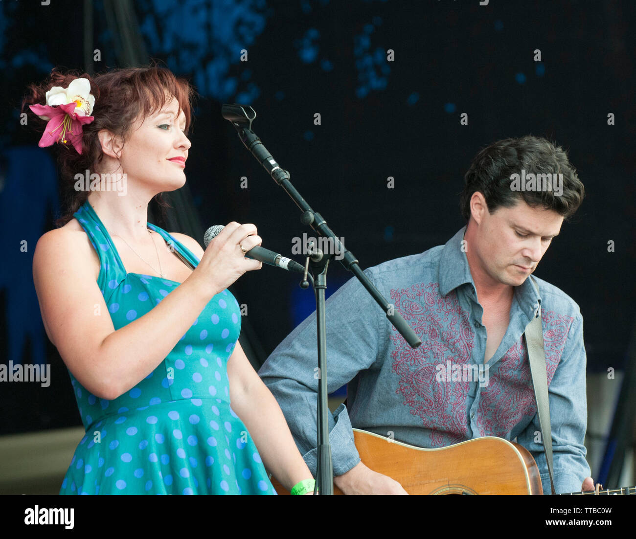 Kathryn roberts singing hi-res stock photography and images - Alamy