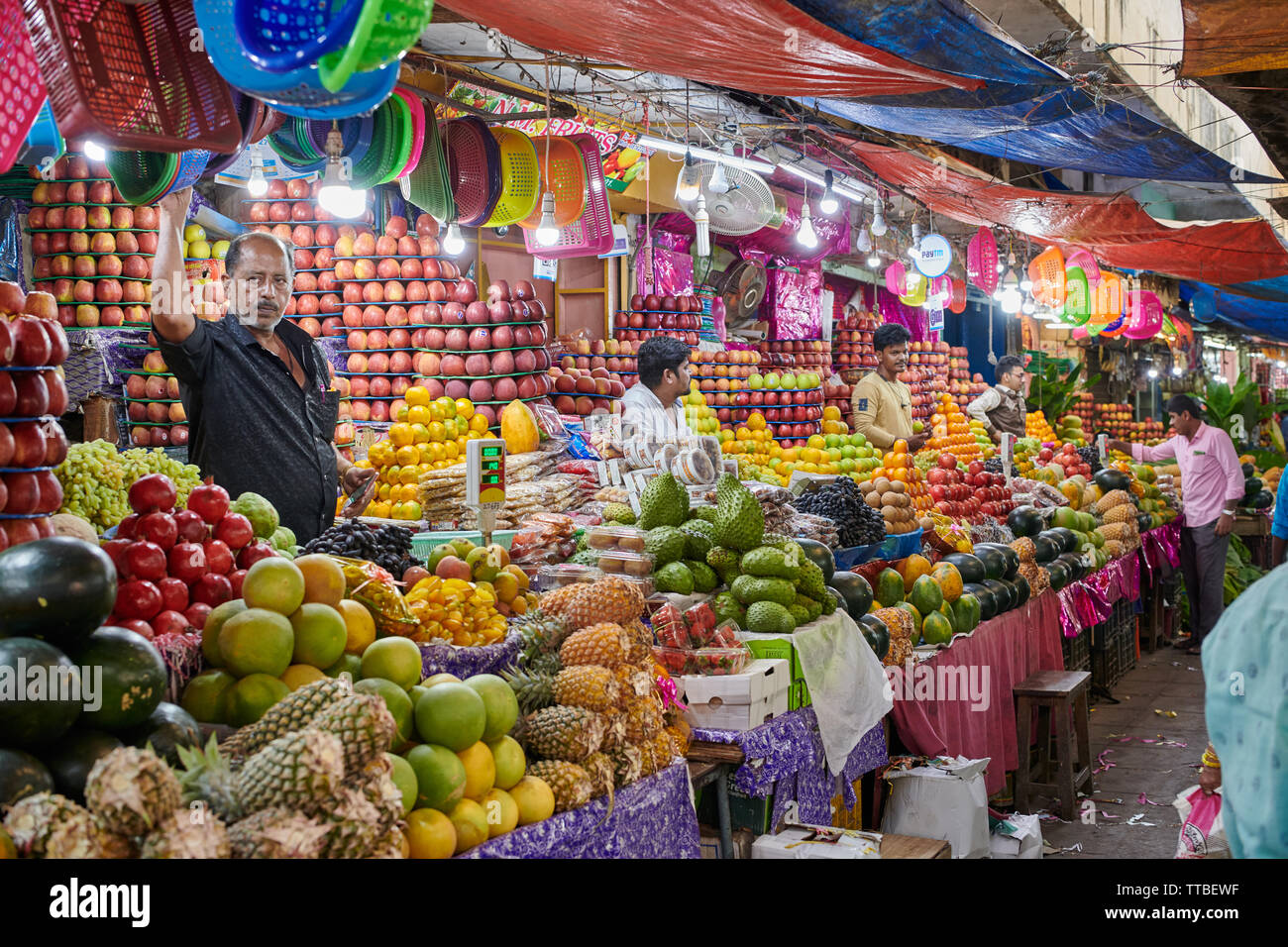 Devaraja fruit and vegetable market, Mysore, Karnataka, India Stock ...