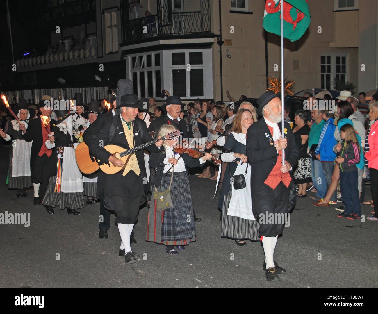 Welsh folk dance hi-res stock photography and images - Alamy