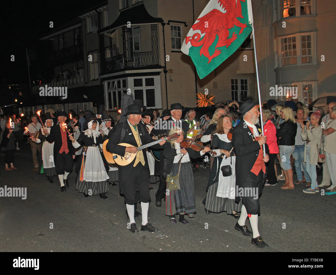 Welsh folk dance hi-res stock photography and images - Alamy