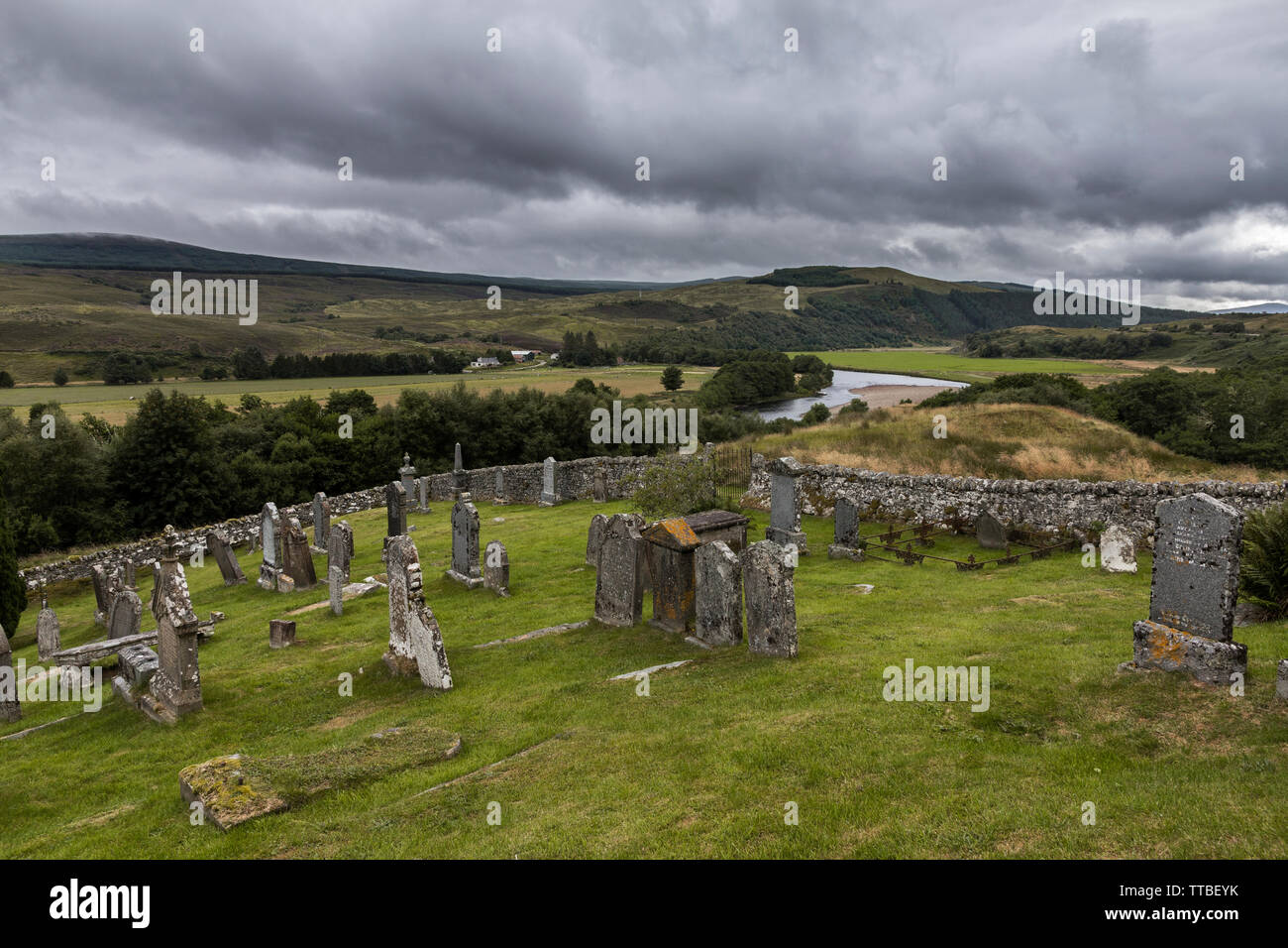 Cemetery on a hillside hi-res stock photography and images - Alamy