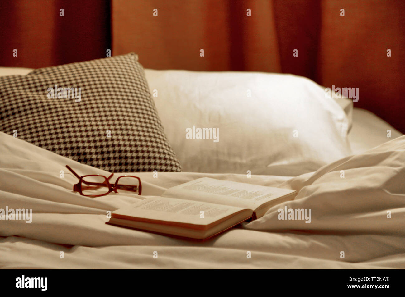 Open book laying down hi-res stock photography and images - Alamy