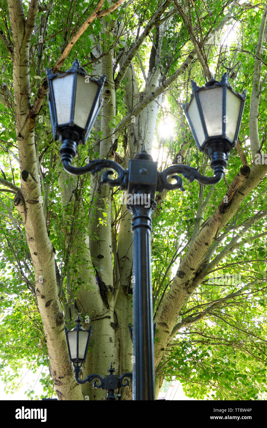 Crown street lights hi-res stock photography and images - Alamy