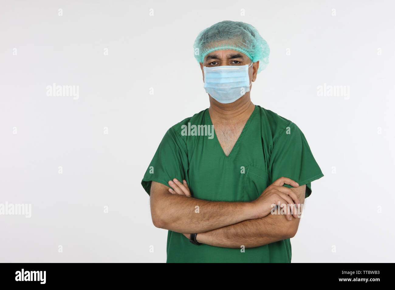 Portrait of a male surgeon Stock Photo - Alamy