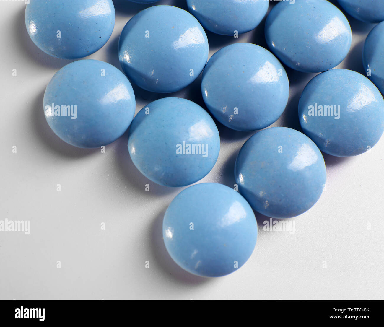 Blue drugs on white hi-res stock photography and images - Alamy