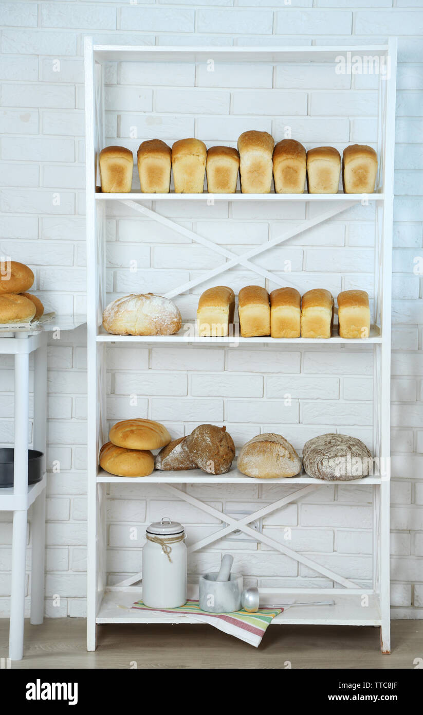 Bread on shelves in store Stock Photo - Alamy