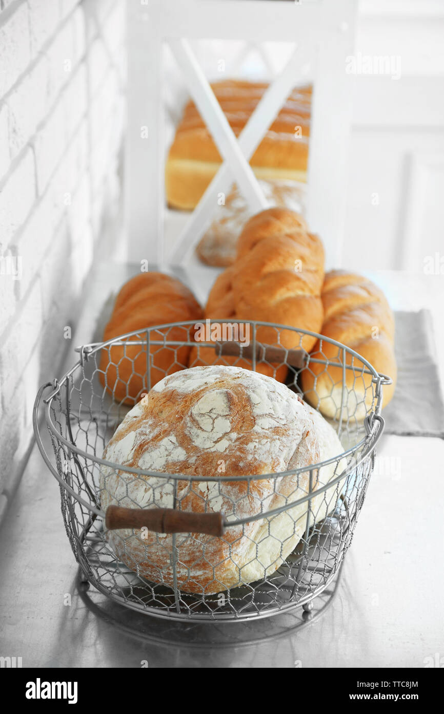 Bread on shelves in store Stock Photo - Alamy