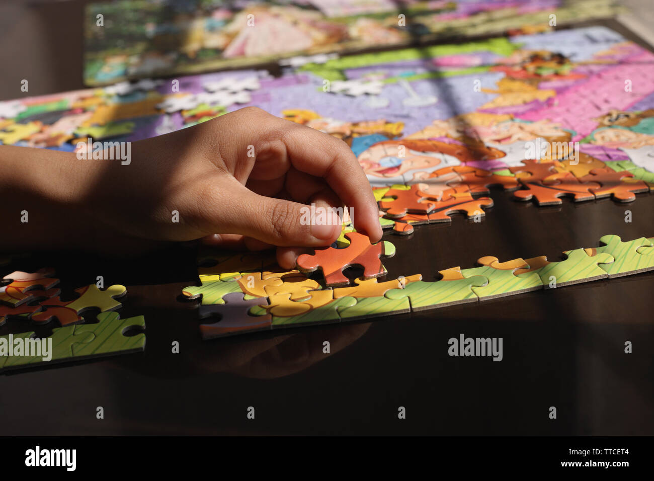 Puzzle guessing game hi-res stock photography and images - Alamy