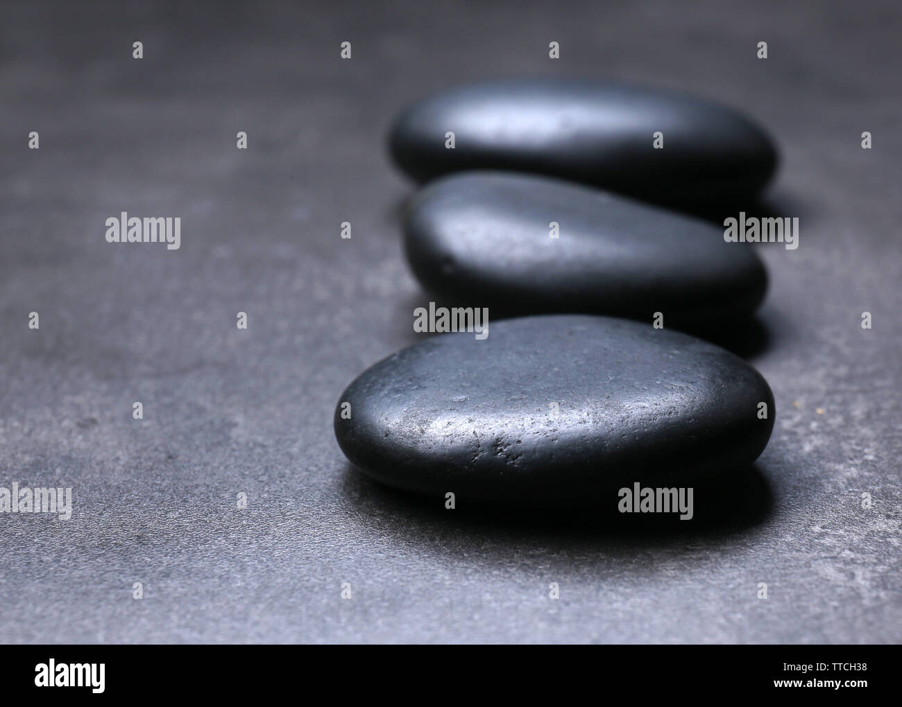 Group of pebbles hi-res stock photography and images - Alamy