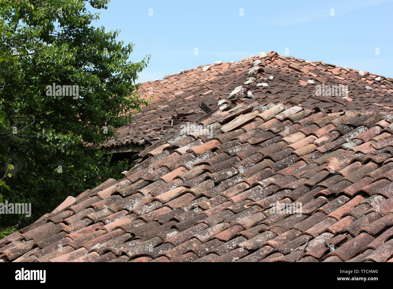 Multi layered roof hi-res stock photography and images - Alamy