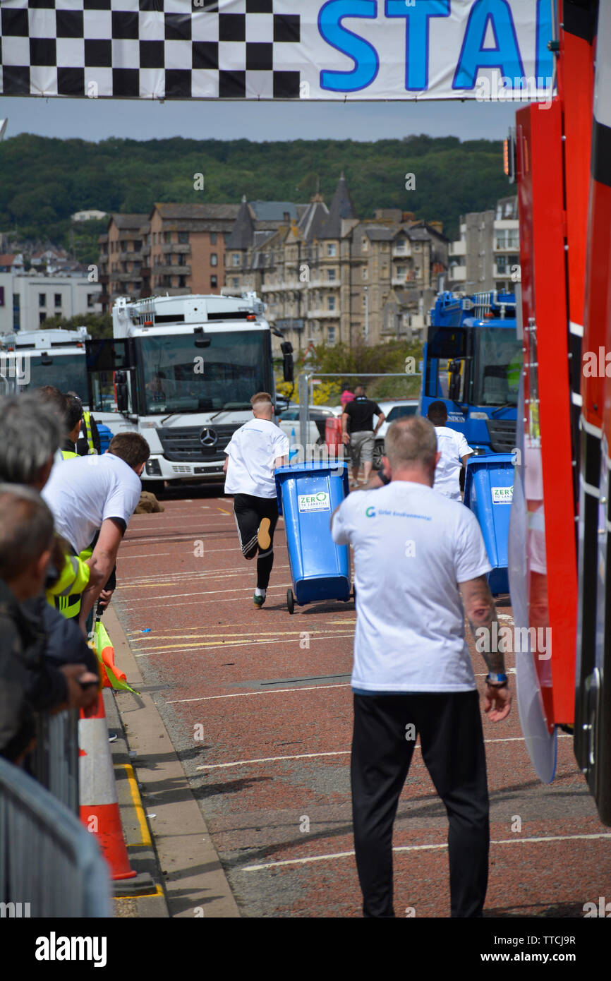 Bin Lorry Racing by the Seaside: Action from the National Refuse ...