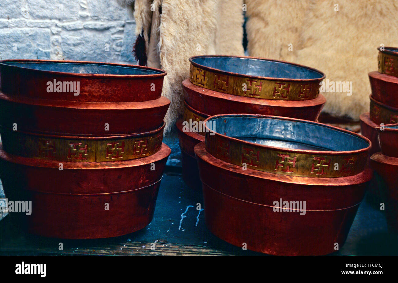 Copper vessels hi-res stock photography and images - Alamy