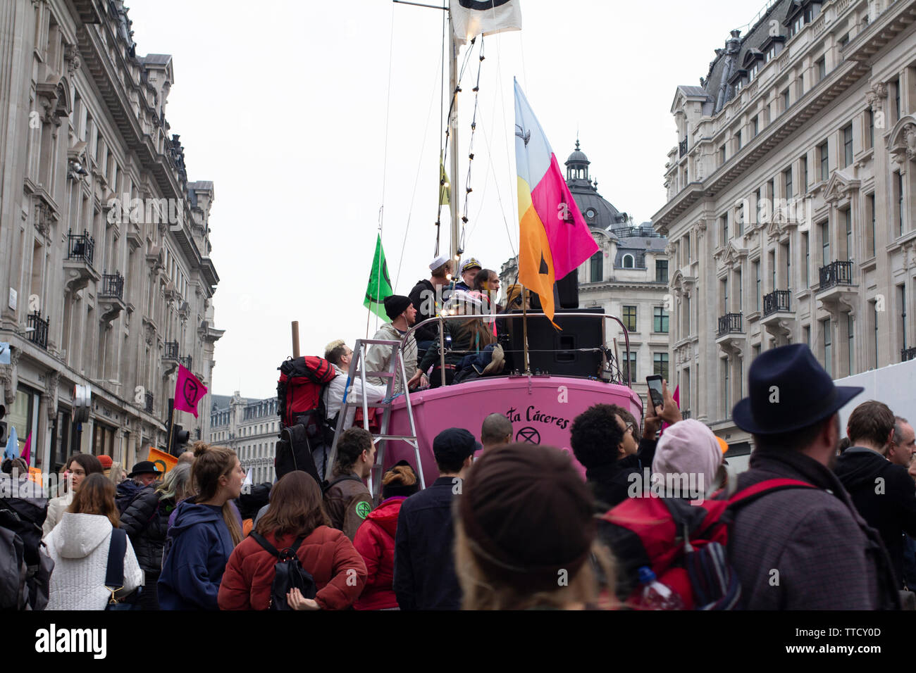 Demonstrators of Extinction Rebellion take over Oxford Circus with a ...