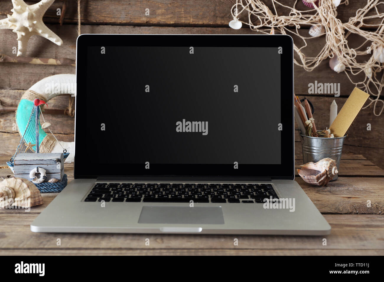 Workplace shell hi-res stock photography and images - Alamy