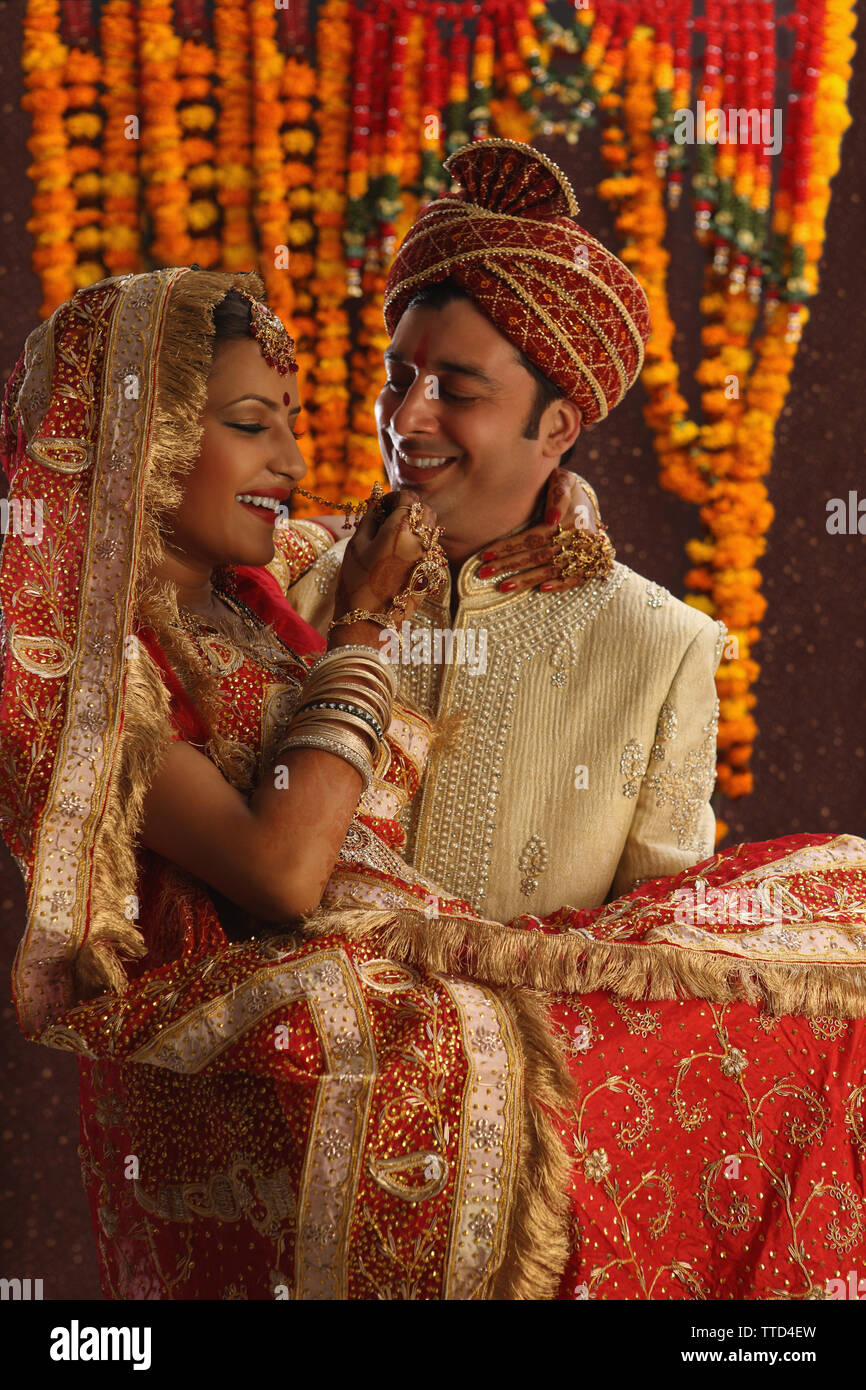 Lift Carry Bride And Groom Indian 81+ Trending Couples Poses To