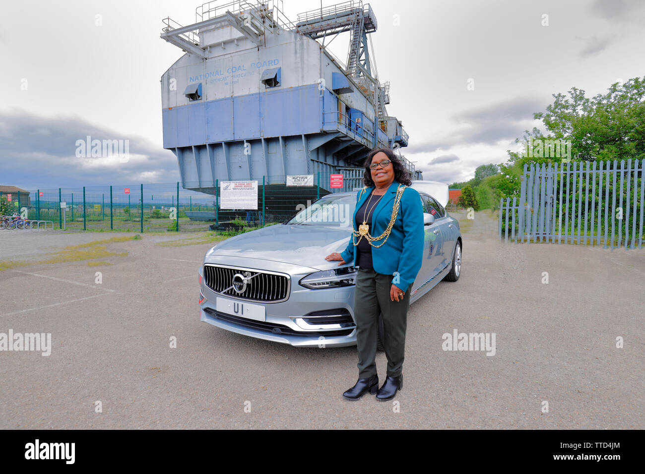 Leeds Lord Mayor 2019/2020 Eileen Taylor visiting the Bucyrus Erie 1150 ...