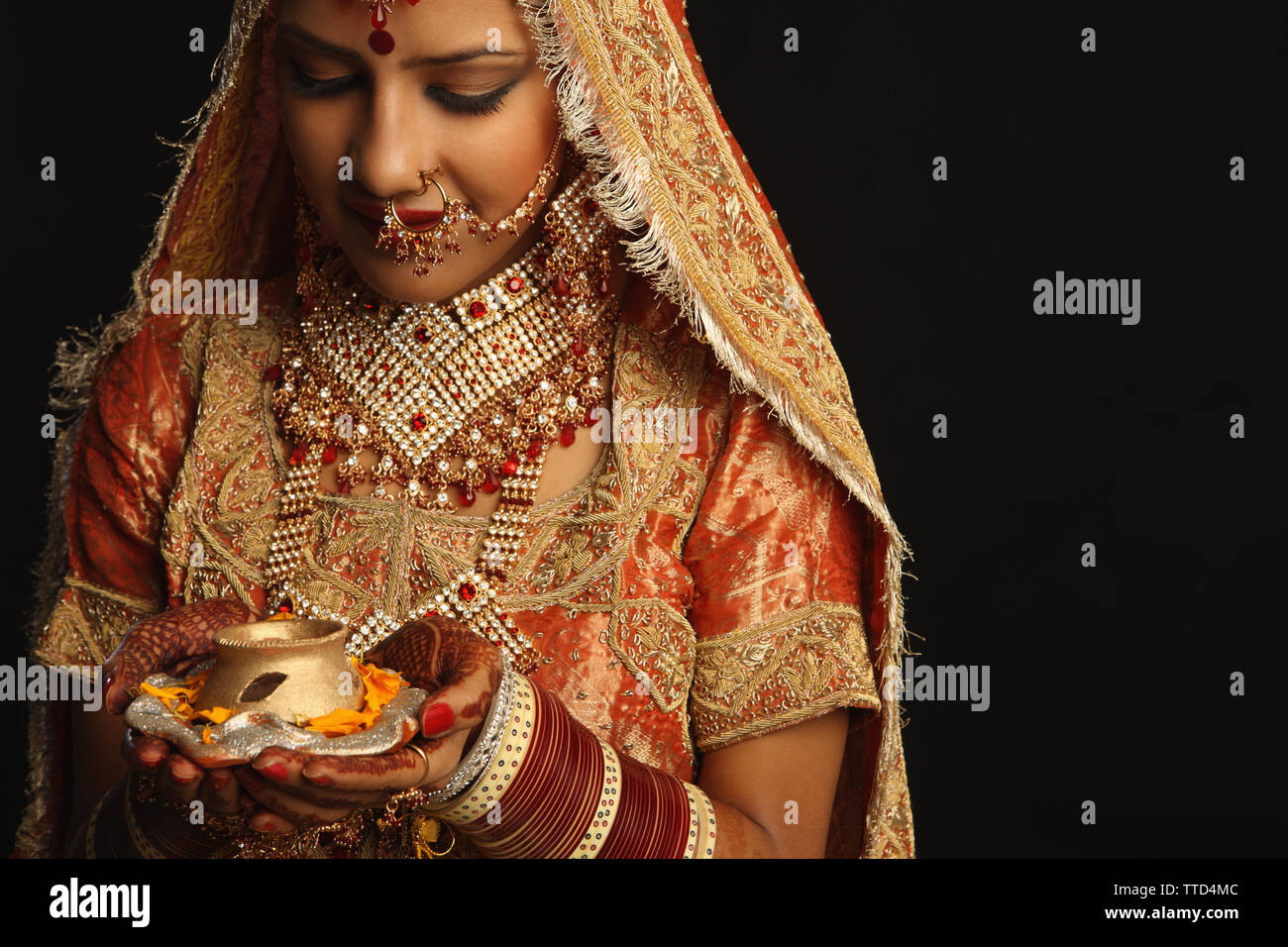 Chuda ceremony hi-res stock photography and images - Alamy