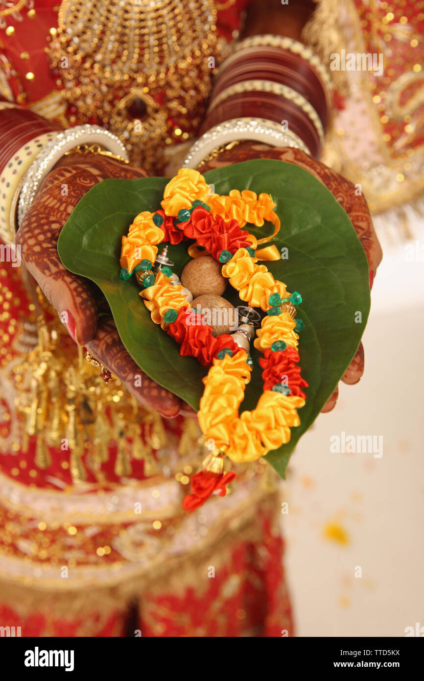 Chuda ceremony hi-res stock photography and images - Alamy
