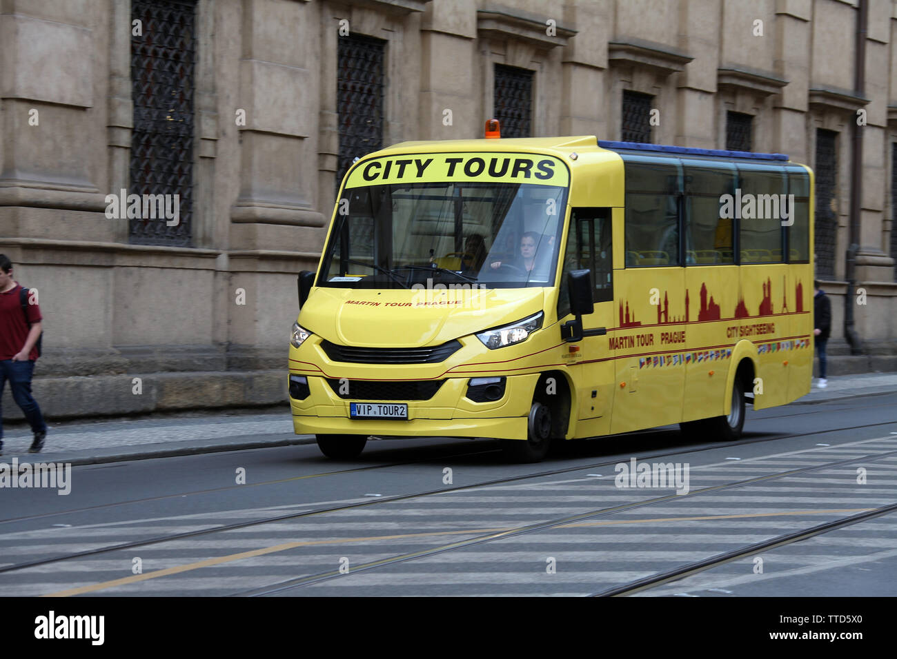 Prague bus hi-res stock photography and images - Alamy
