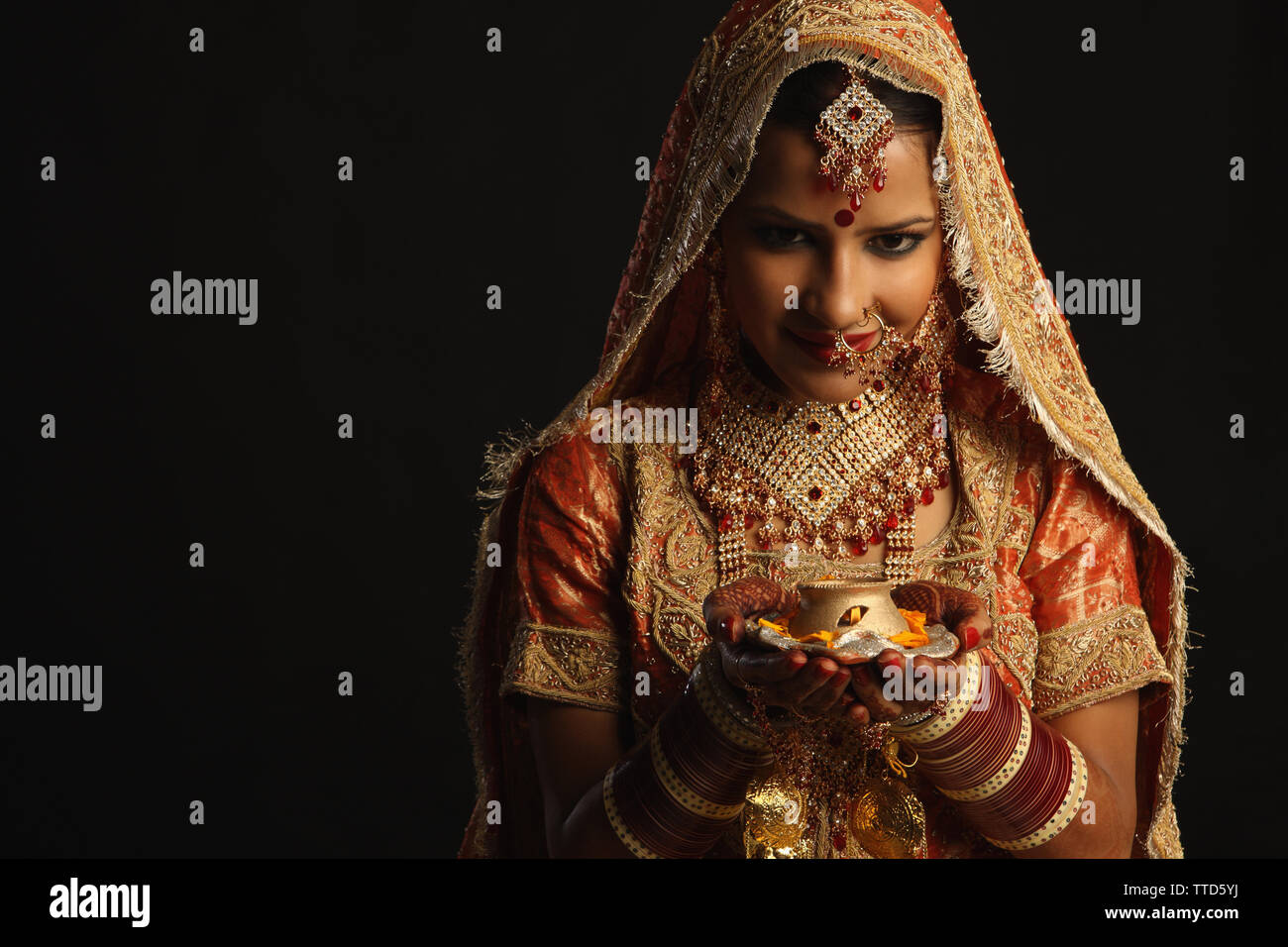 Chuda ceremony hi-res stock photography and images - Alamy