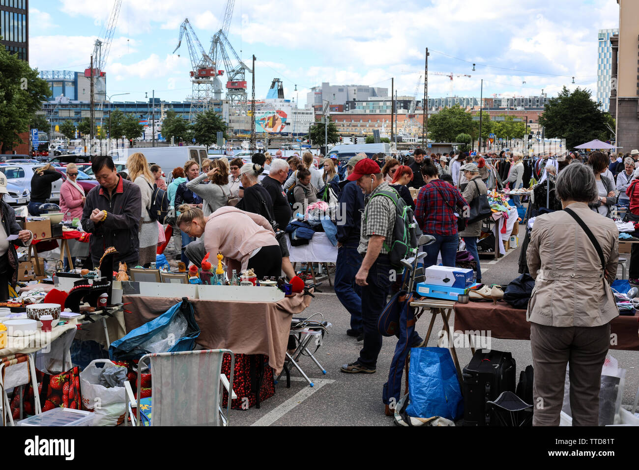 Flea market in helsinki hi-res stock photography and images - Alamy